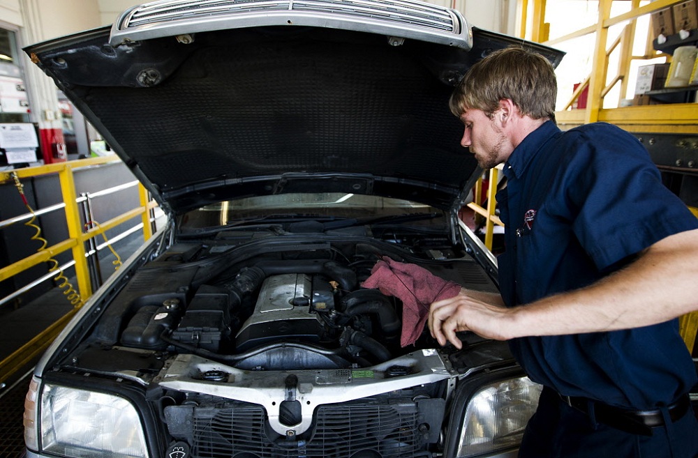 Aprueban que autos requieran verificación para circular en carreteras ...