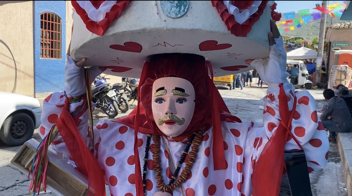 El chor, el personaje que le pone alegría al Carnaval Zoque Coiteco ...