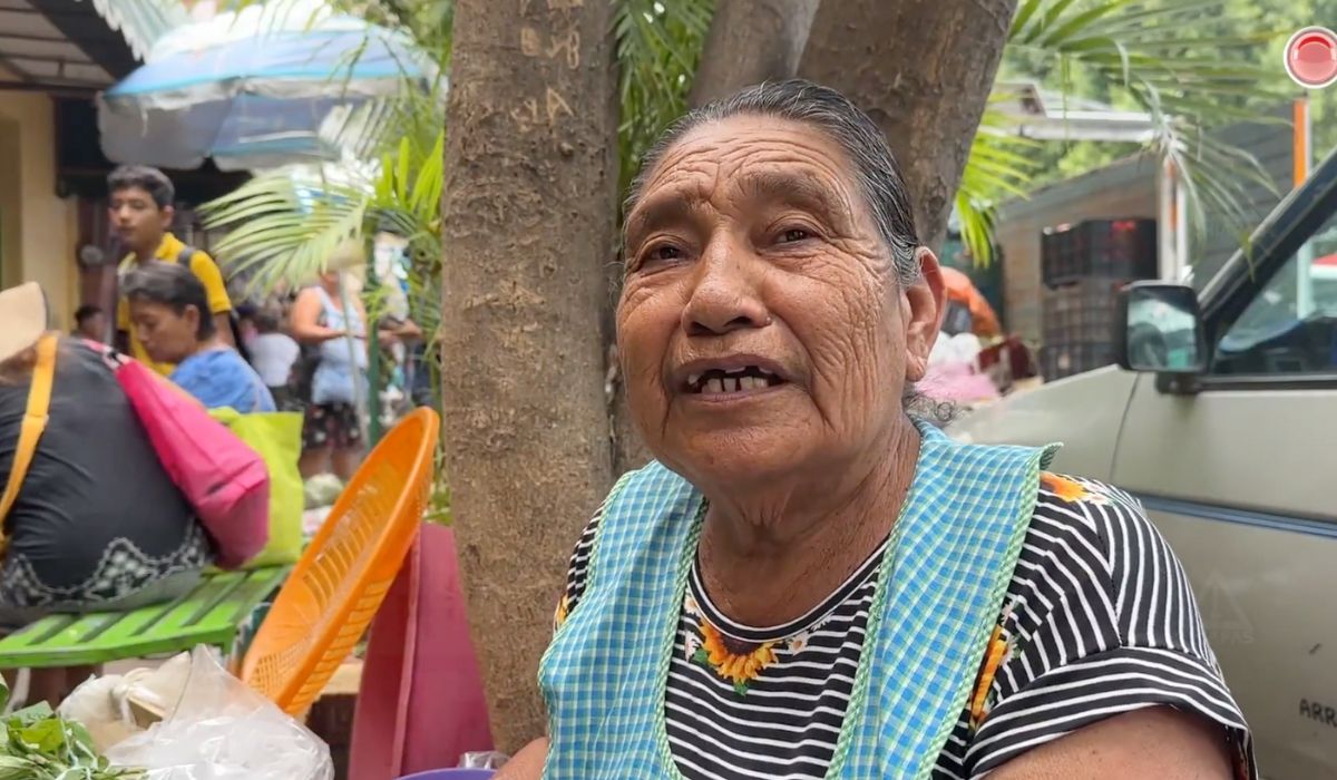 “Si no trabajo, me muero”, dice doña Zoila a los 70 años. Alerta Chiapas